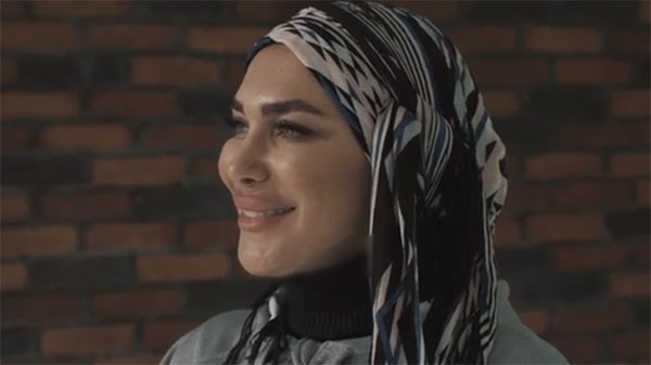 دانلود موزیک ویدیو امیرعباس گلاب به نام ضروری با کیفیت بالا و لینک مستقیم - ویژن فارسی